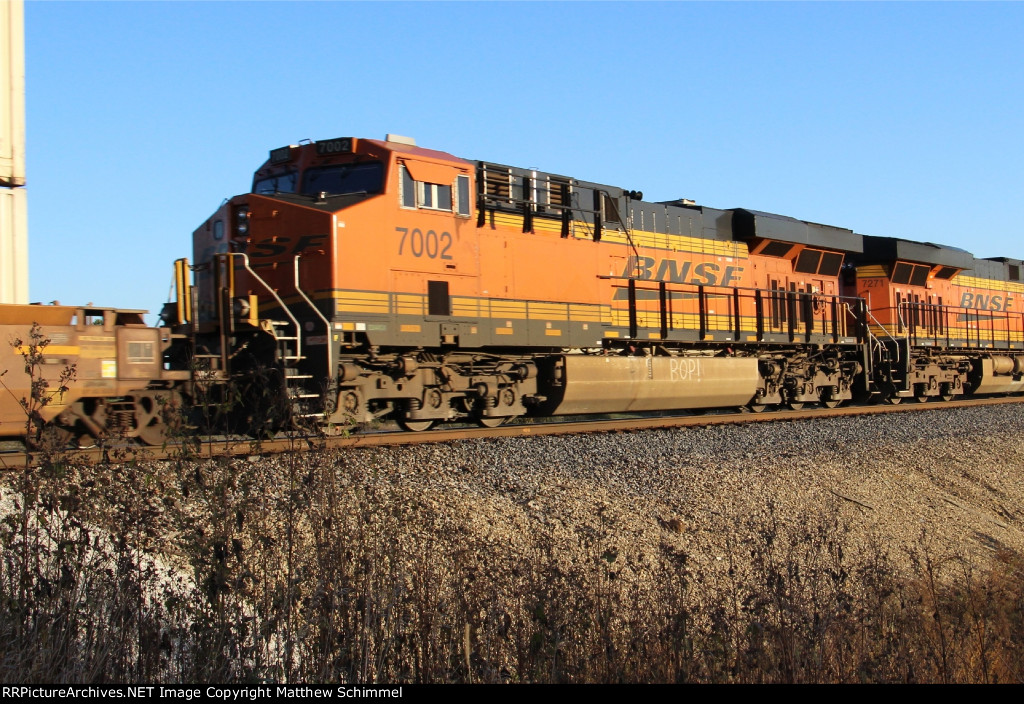 BNSF 7002